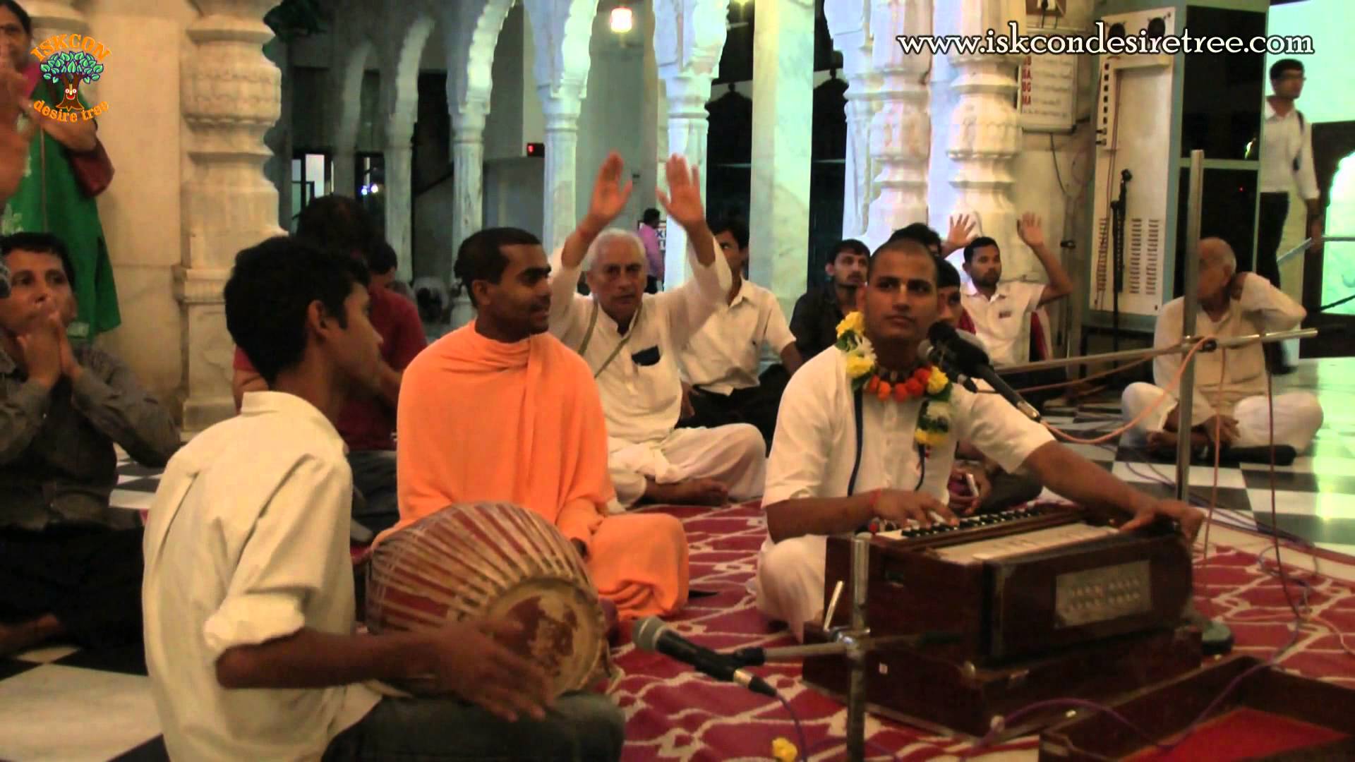 Hare Krishna Kirtan by Manumaharaj Prabhu on 04 Aug 2014 at ISKCON Juhu - HARE KRSNA TV LIVE ...